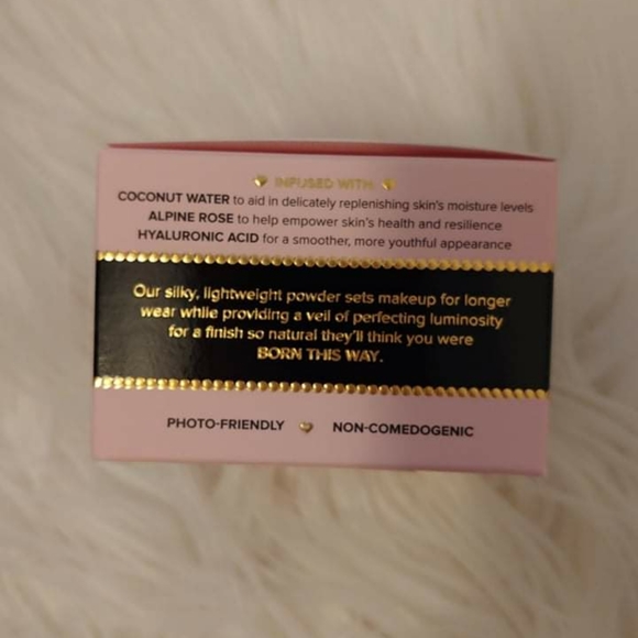 Too Faced | Makeup | Firm Nwt Too Faced Born This Way Setting Powder ...